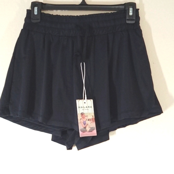 HALARA | Shorts | Halara That Tiktok Brand Women Shorts Small Black ...
